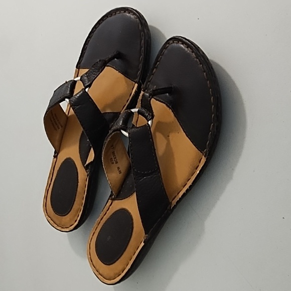 b.o.c. | Shoes | Boc Brown Leather Sandals Flip Flops | Poshmark